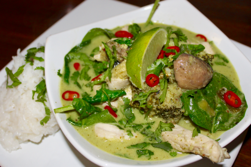 Authentic Thai Green Curry with Sticky Rice - The Food Beaver